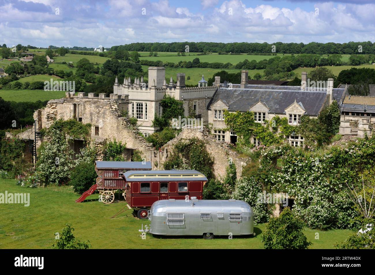 Gypsy caravans caravan hi-res stock photography and images - Alamy