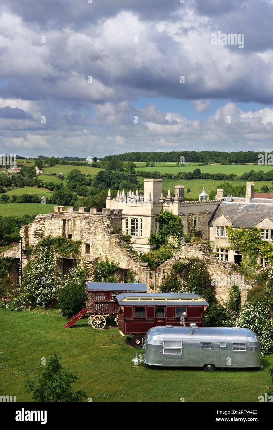 Gypsy caravans caravan hi-res stock photography and images - Alamy