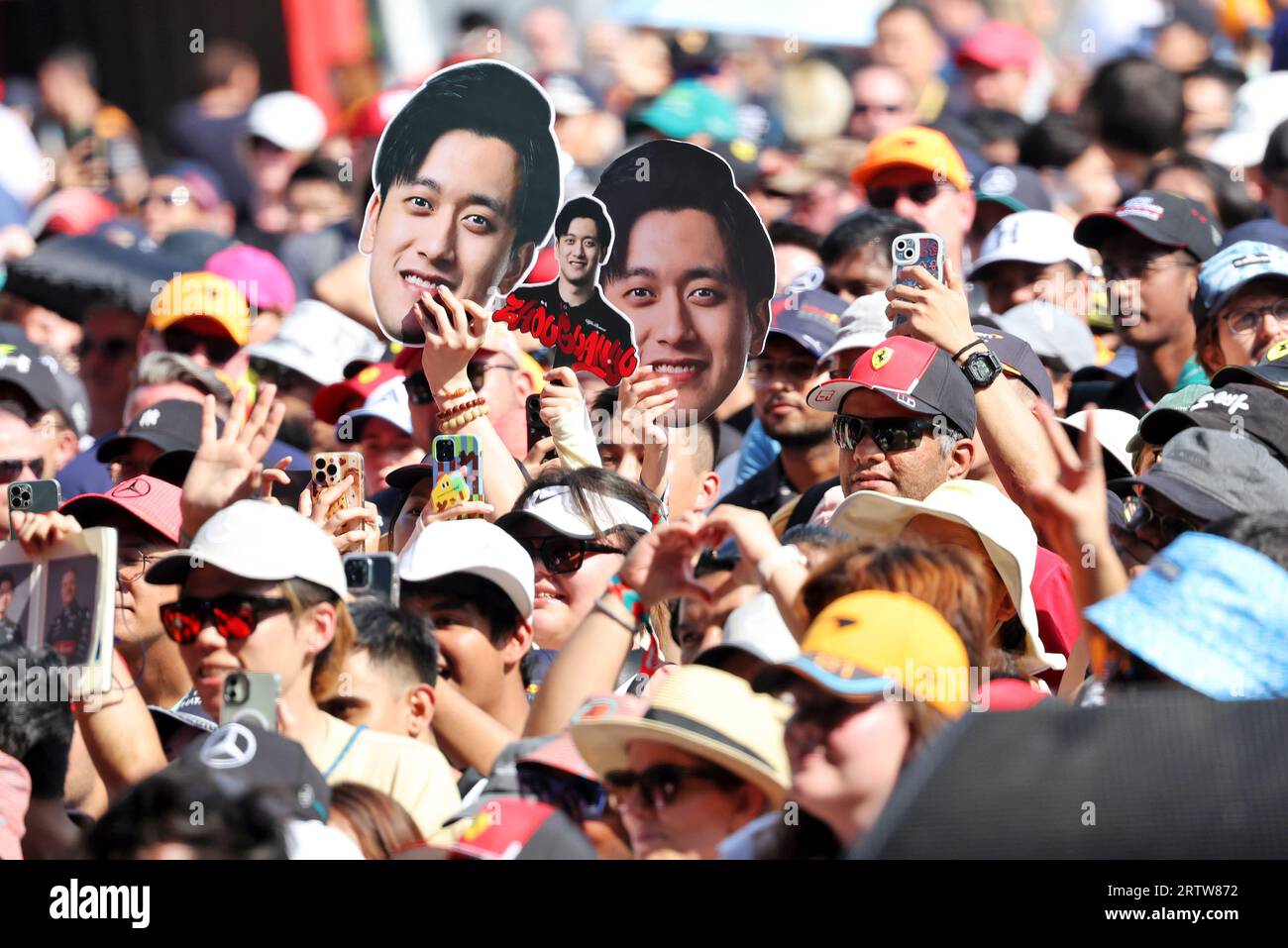 Singapore, Singapore. 15th Sep, 2023. Alfa Romeo F1 Team fans at the ...