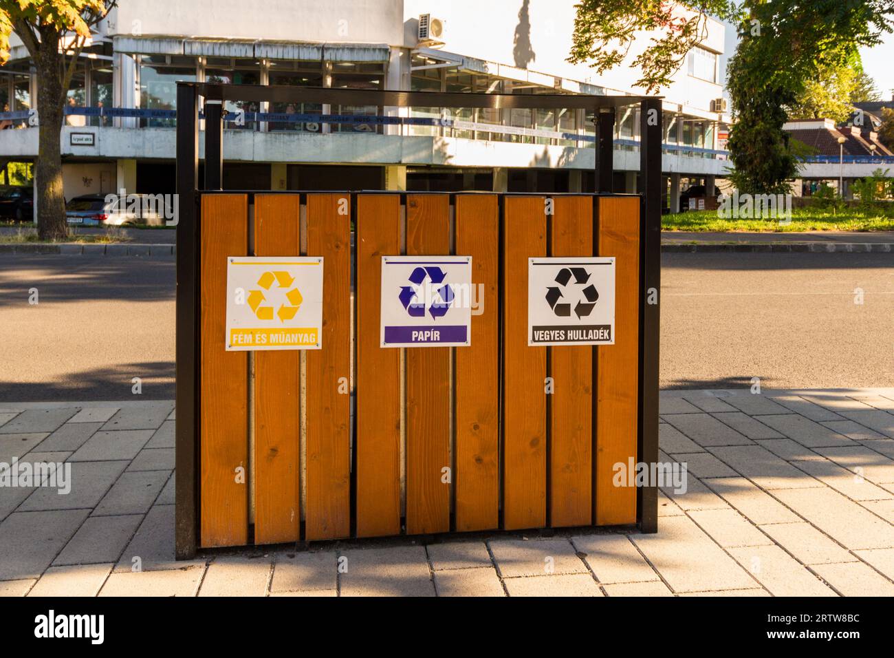 Paper recycling pictogram hi-res stock photography and images - Alamy