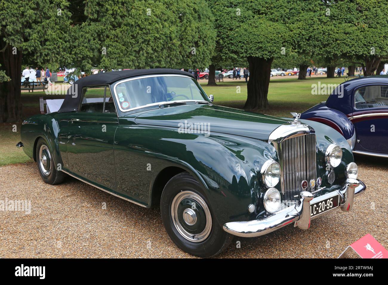 Bentley R-Type Drophead Coupé by Chapron (1954), Concours of Elegance ...