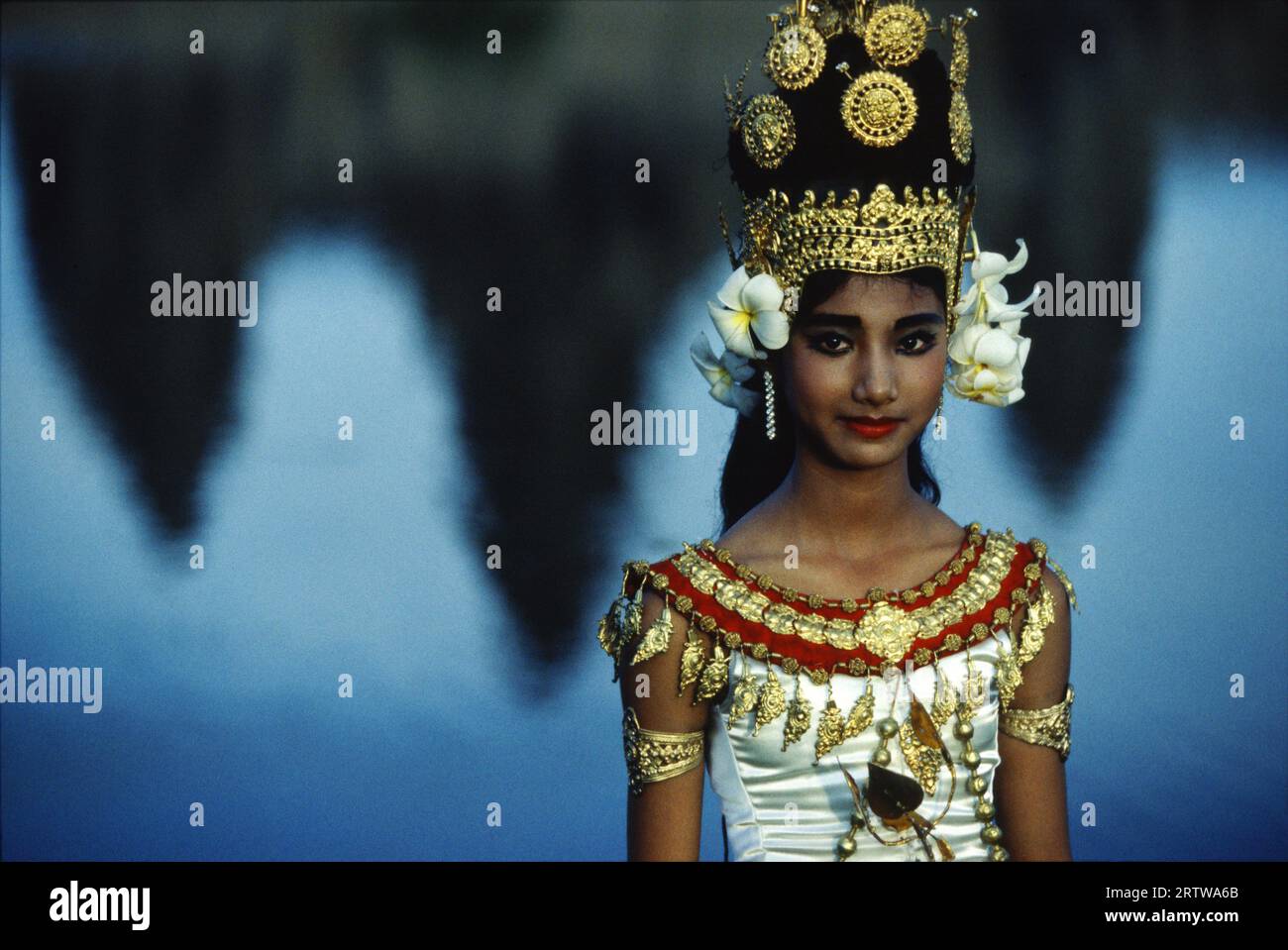 Temple dancer, reflection of Angkor Wat Stock Photo - Alamy