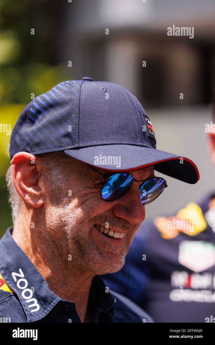 Chief technical engineer hi-res stock photography and images - Alamy