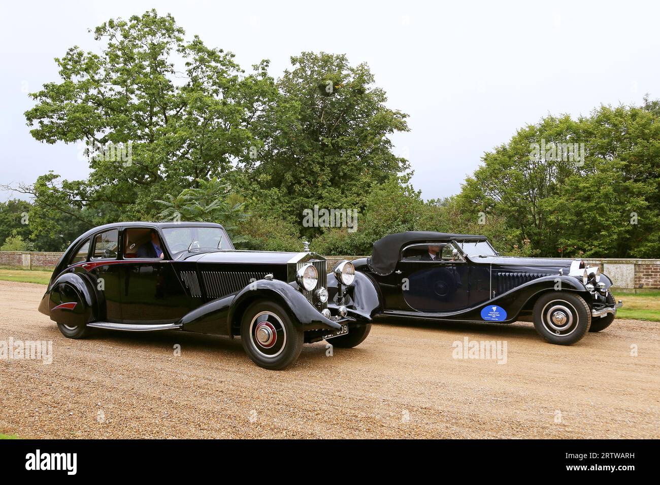 Rolls-Royce Phantom II Continental (1934) and Bugatti Type 57 'Stelvio ...