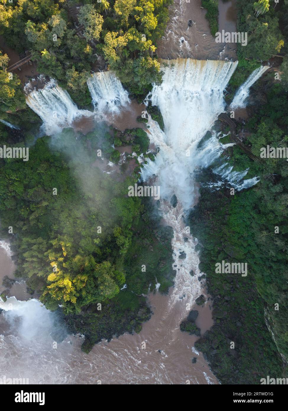 Beautiful aerial view to huge set of waterfalls and atlantic forest ...