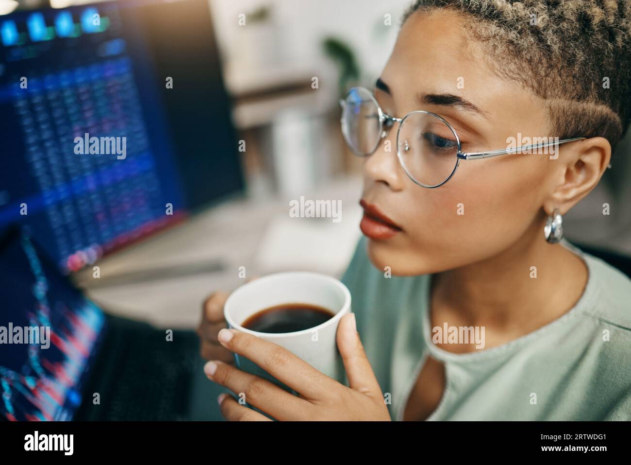 Stock market info hi-res stock photography and images - Alamy