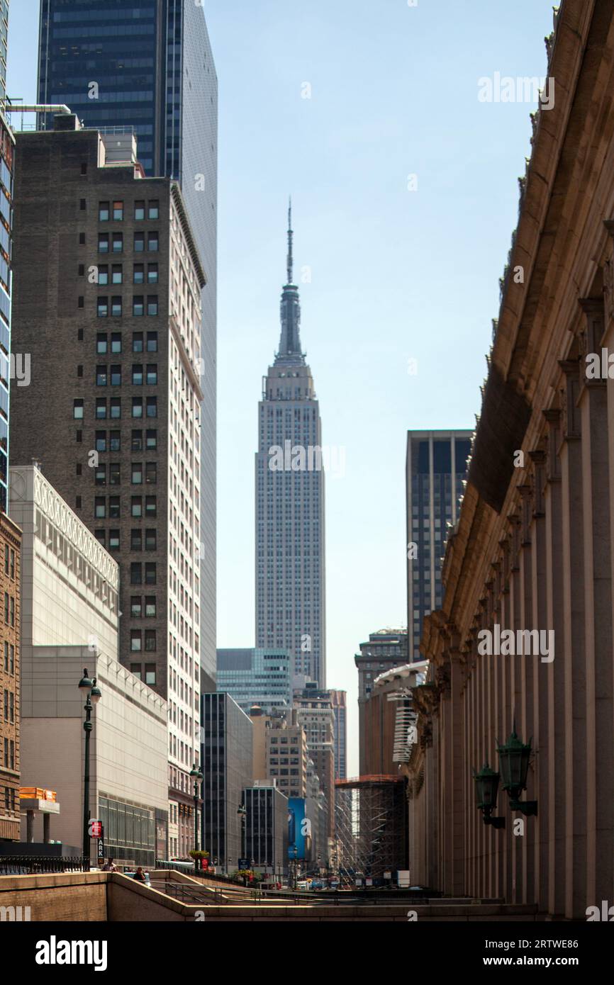 Empire State Building framed in other New York architecture vertical ...