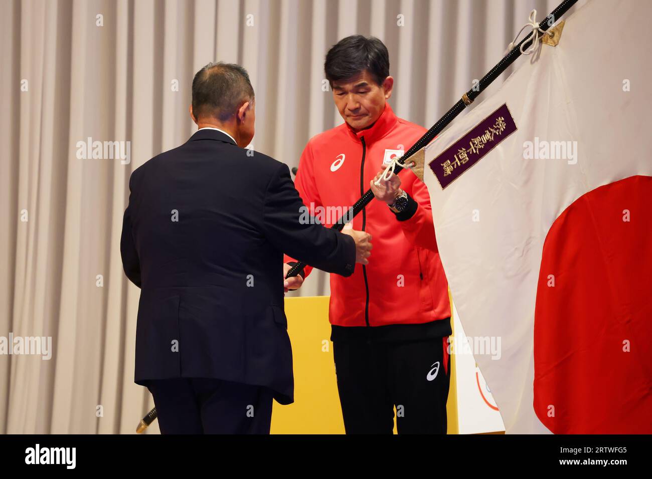 Tokyo, Japan. 15th Sep, 2023. (L to R) JOCYasuhiro Yamashita, Mitsugi ...
