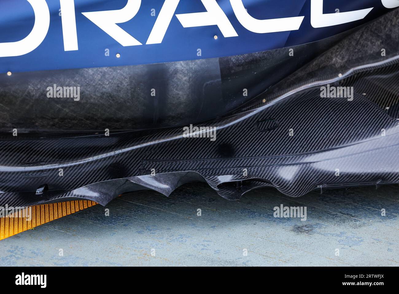 Red Bull Racing RB19, mechanical detail of floor and side pod during ...