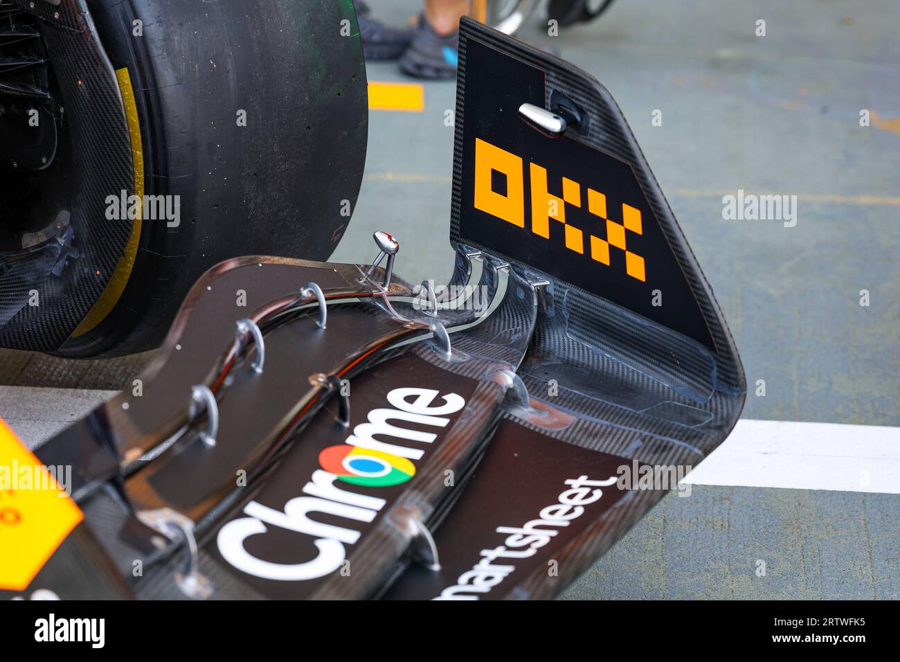 McLaren F1 Team MCL60, mechanical detail of front wing and end plate ...