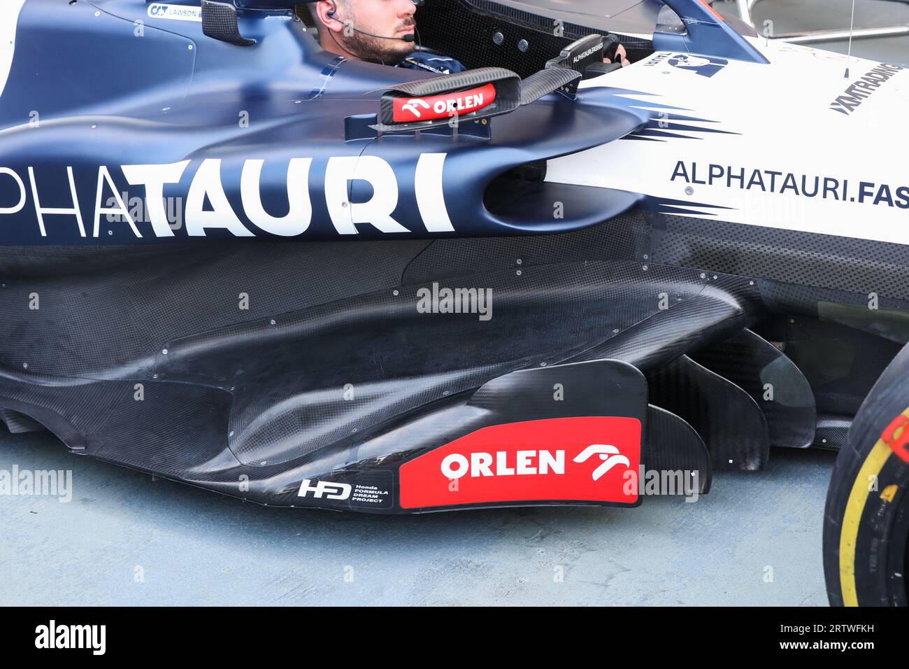 Scuderia AlphaTauri AT04, mechanical detail floor, sidepods, sidepod ...