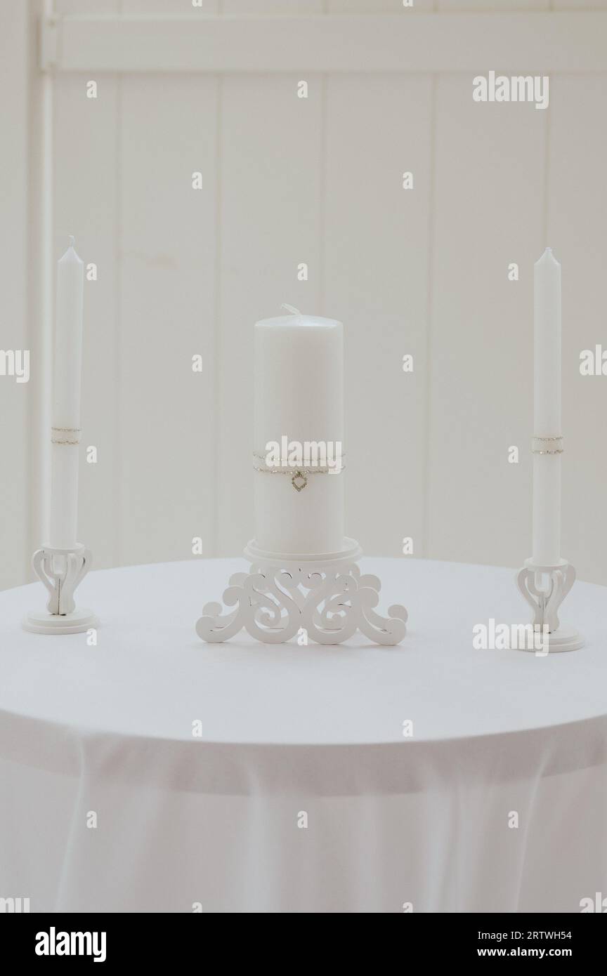 Vertical wedding ceremony setup hi-res stock photography and images - Alamy