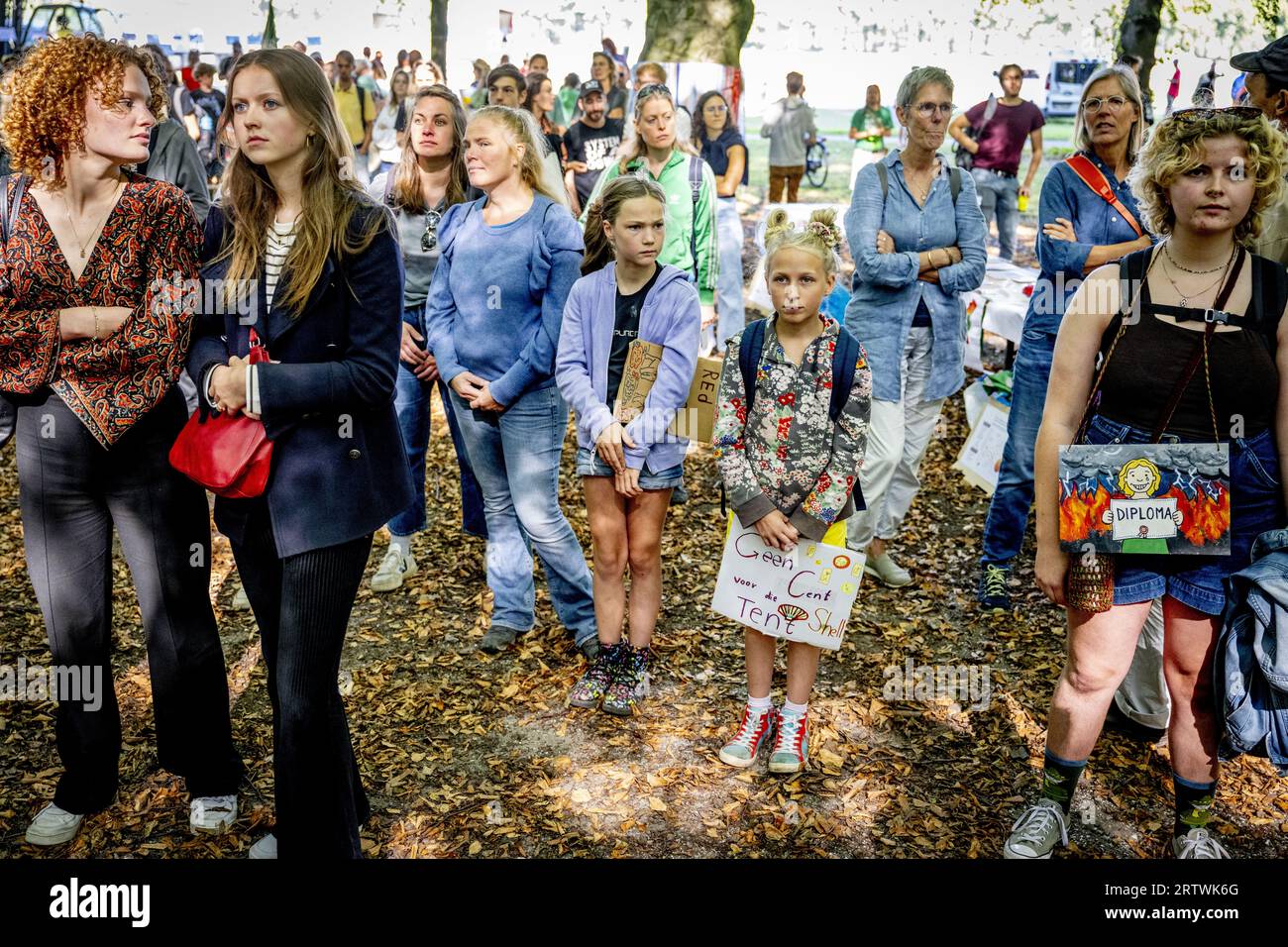 THE HAGUE - Pupils, students and teachers during a strike for the ...