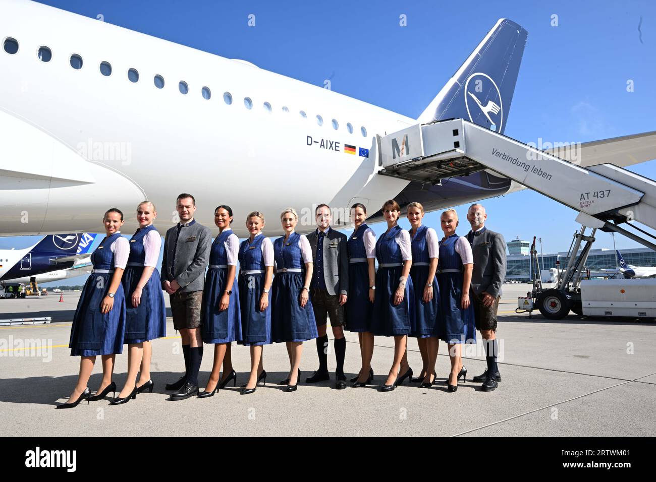 Munich, Germany. 15th Sep, 2023. The Lufthansa Traditional Costume Crew ...