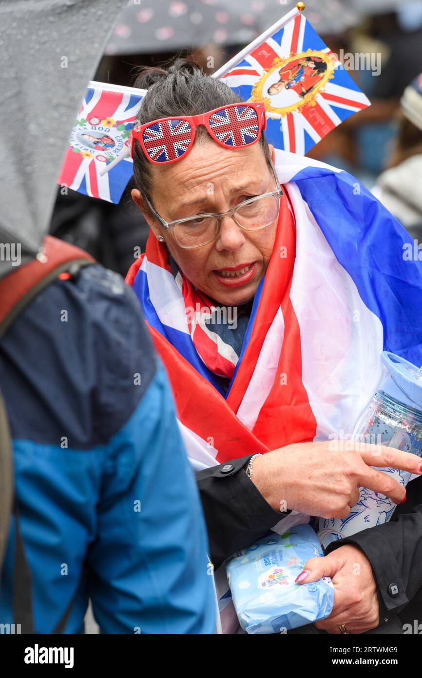 Draped in a union jack flag hi-res stock photography and images - Alamy