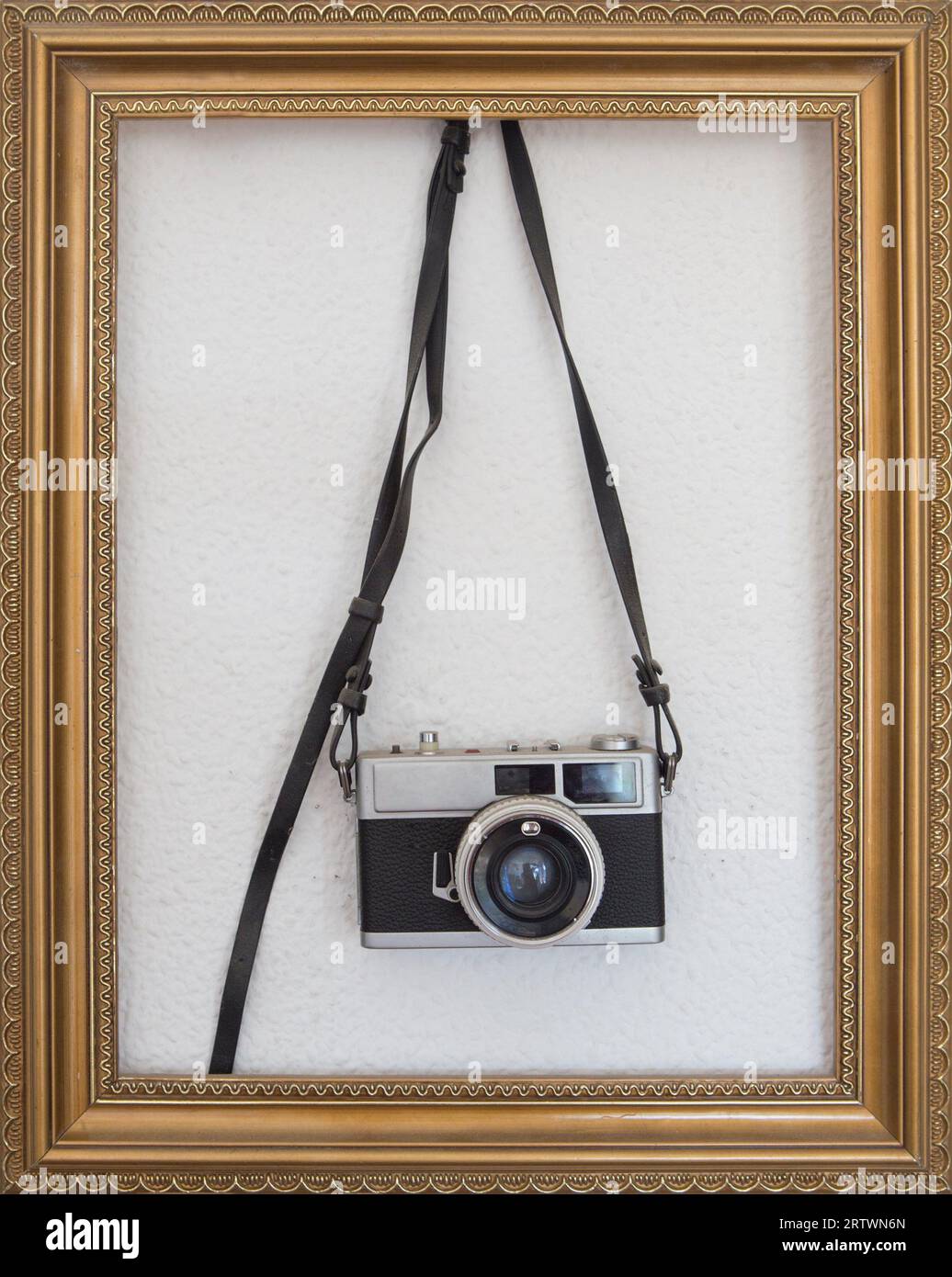Film negative frame hi-res stock photography and images - Alamy