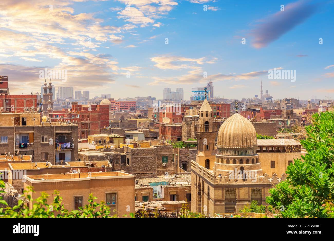 Old islamic buildings hi-res stock photography and images - Alamy