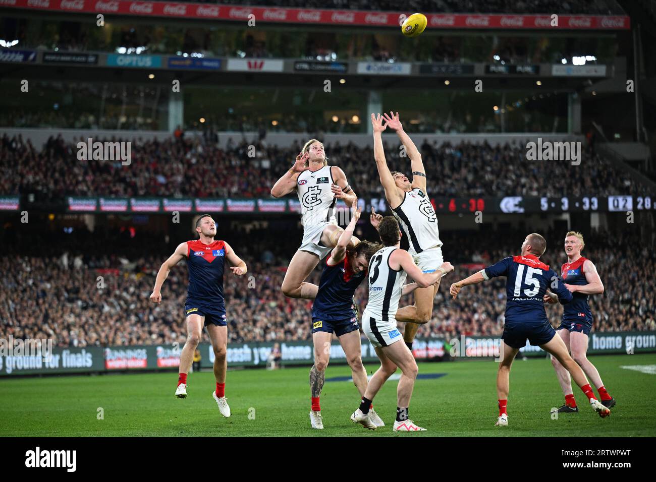 Melbourne, Australia. 15th Sep, 2023. Tom de Koning of Carlton (2nd left) goes up to mark the ...