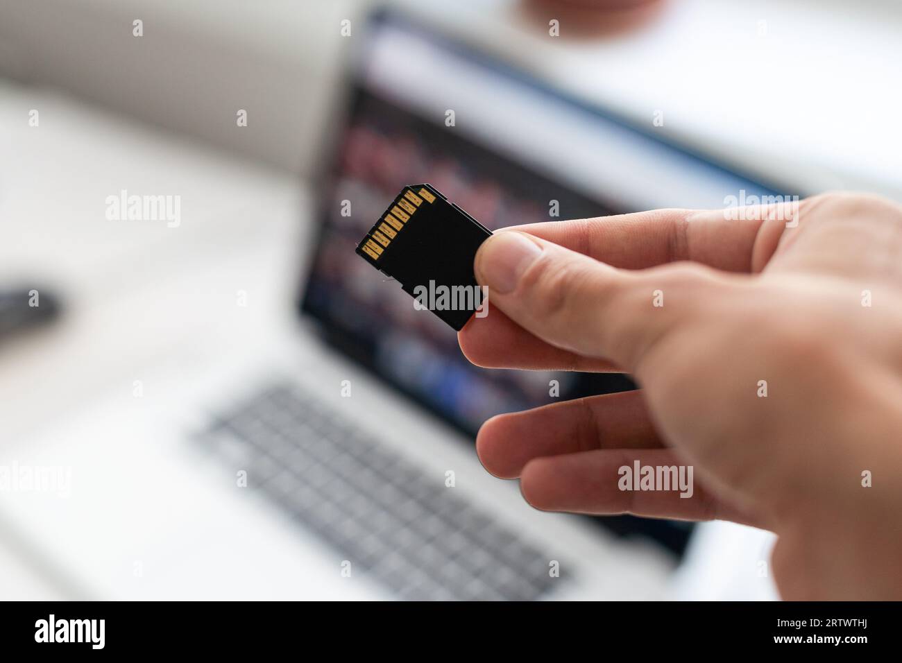 Flash card micro SD, chip Stock Photo - Alamy