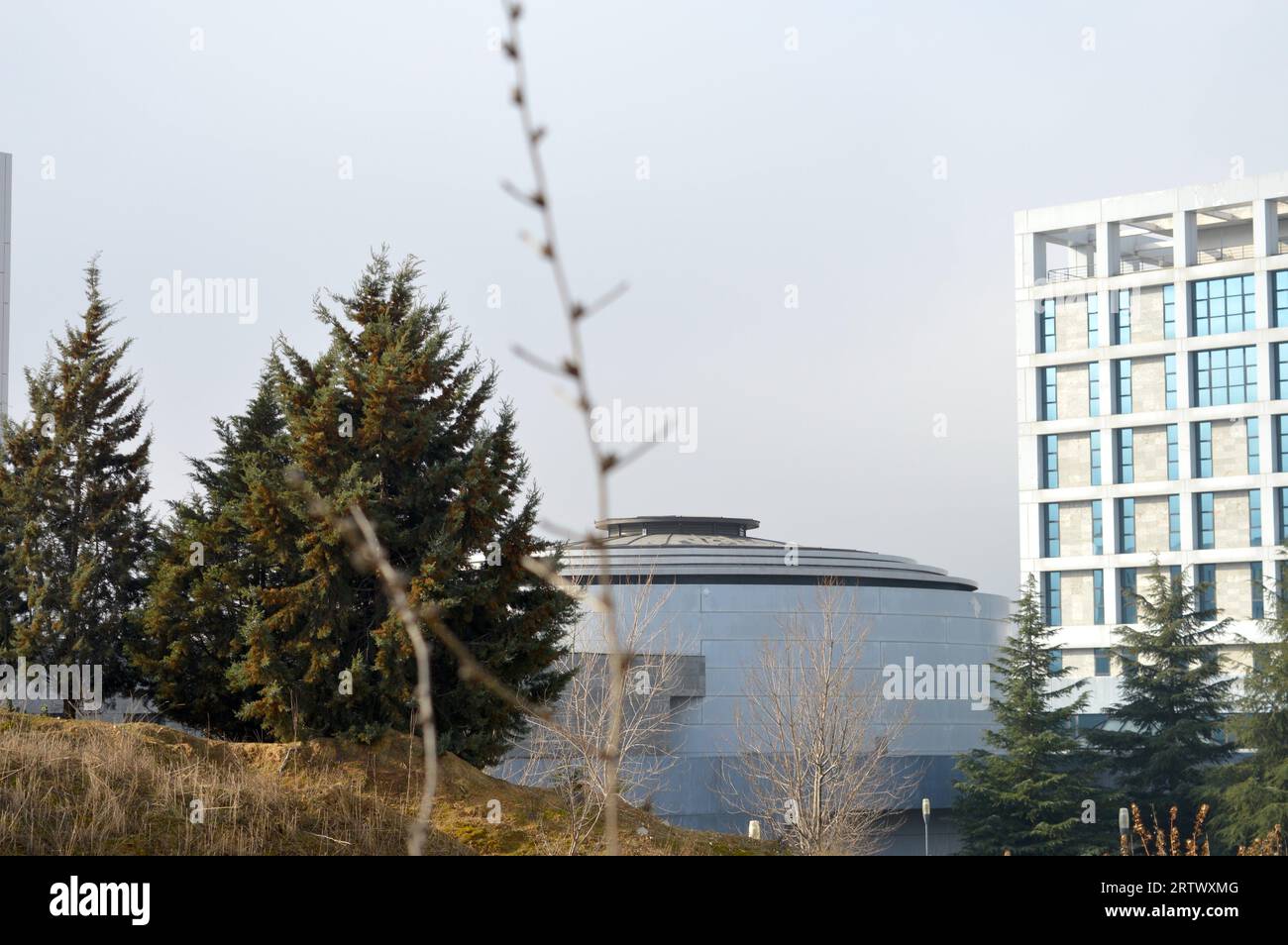 Large university building hi-res stock photography and images - Alamy