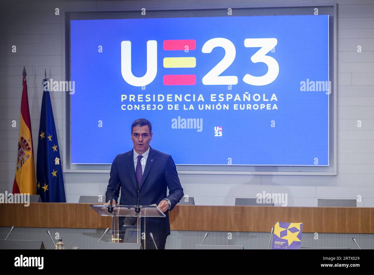 The acting Prime Minister, Pedro Sánchez, presents the strategic ...
