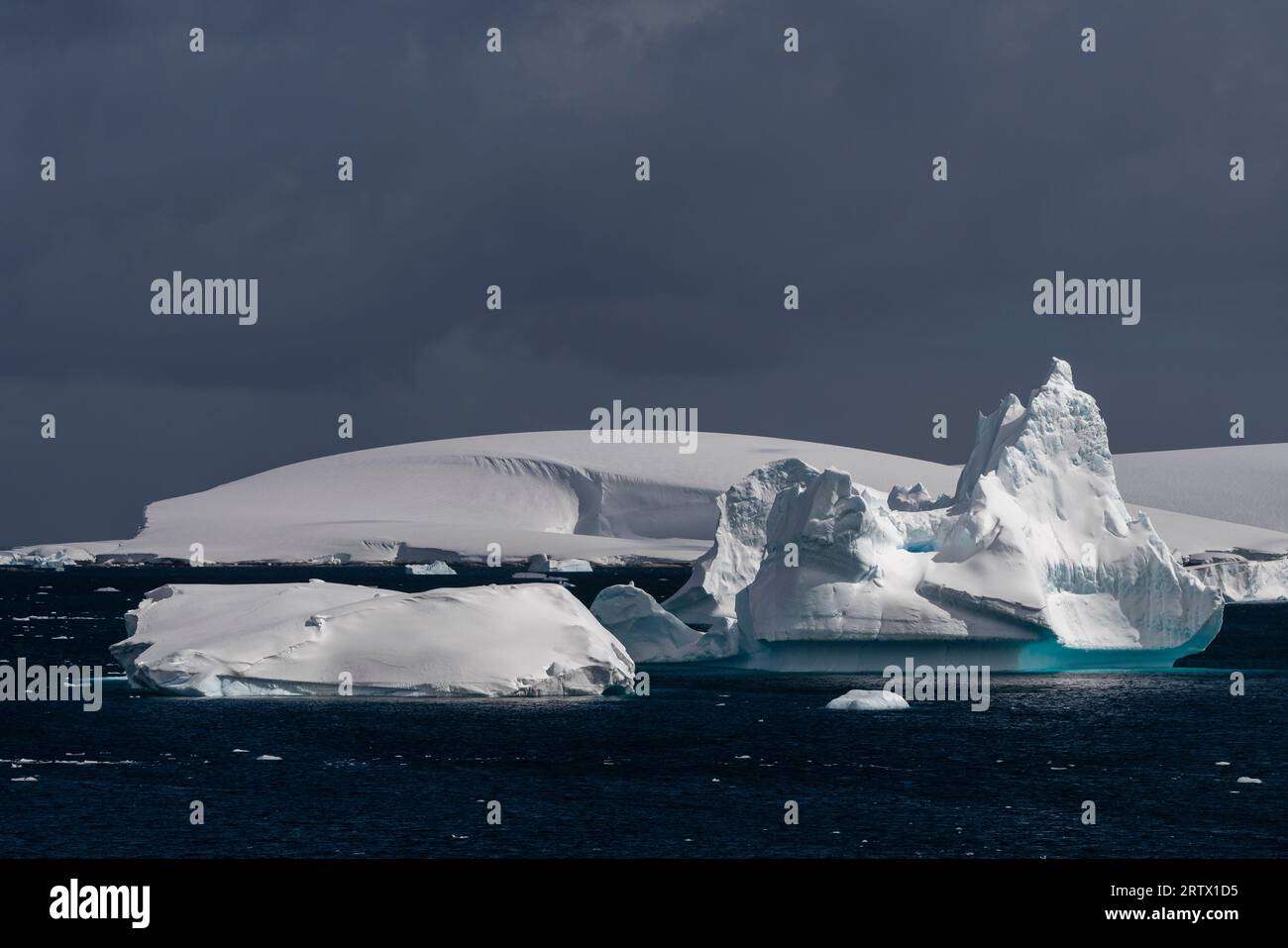 Pleneau island hi-res stock photography and images - Alamy