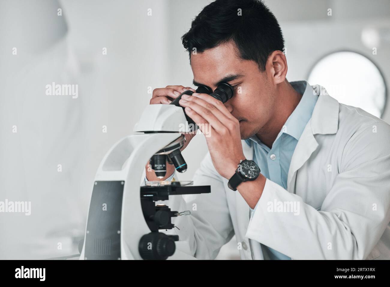 Forensic science male hi-res stock photography and images - Alamy