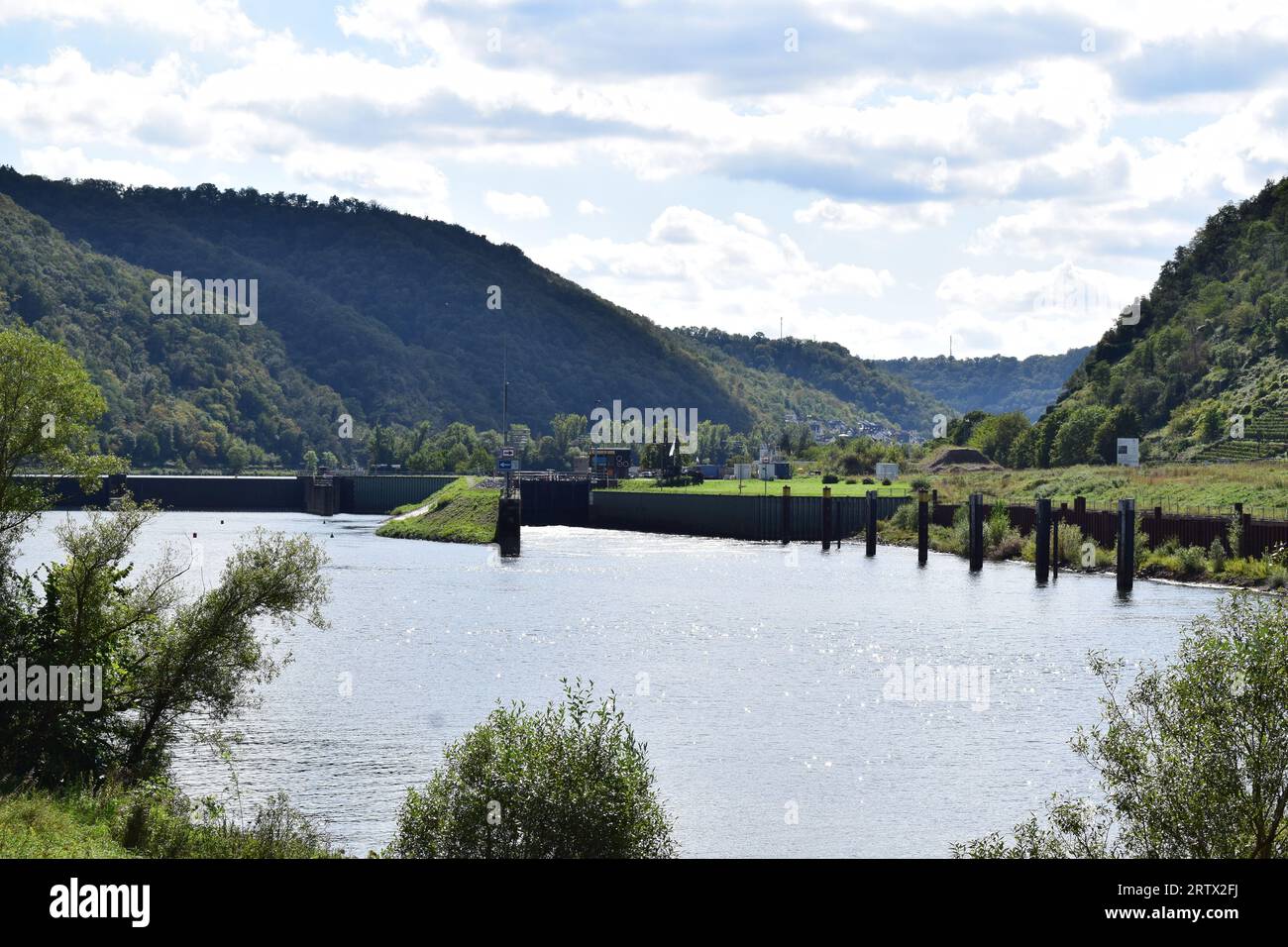 River lock Lehmen at the Mosel Stock Photo - Alamy