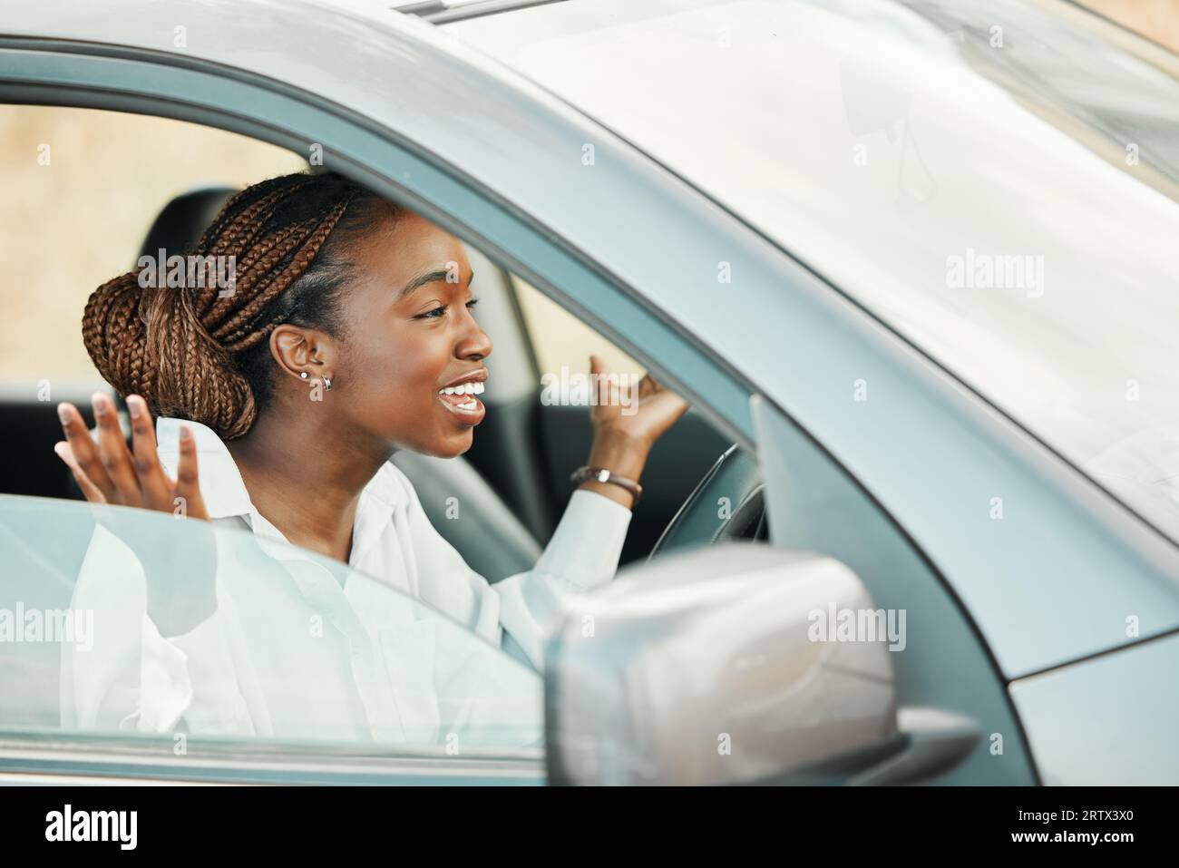 Female taxi driver african hi-res stock photography and images - Alamy