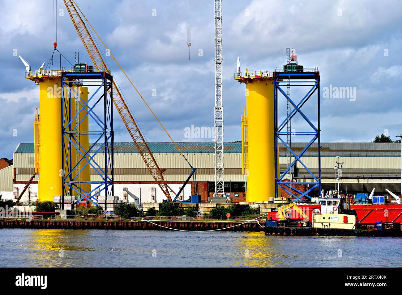Manufacturing new giant Wind Turbines at the Smulders Howdon on Tyne ...