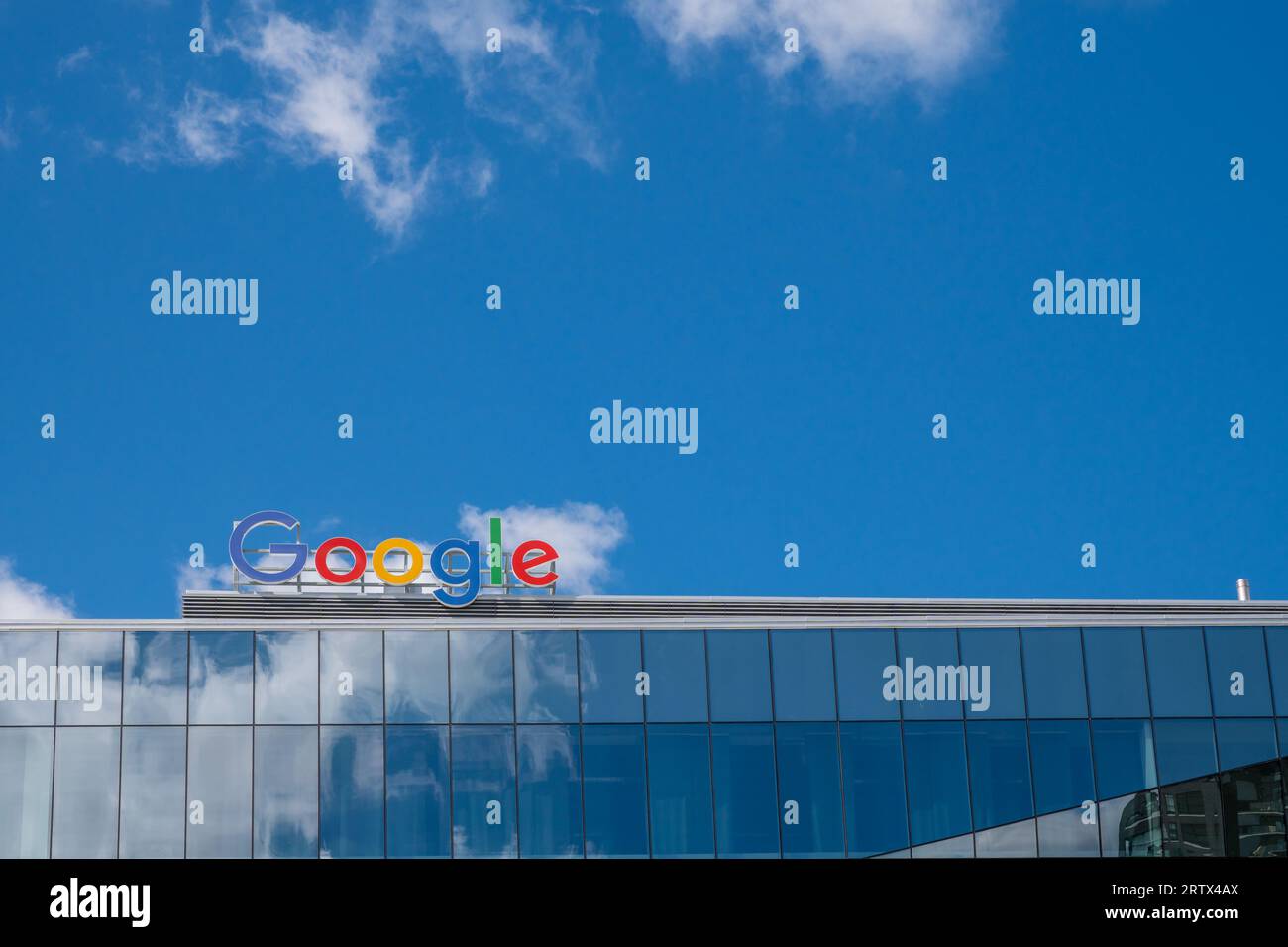 Google headquarters building hi-res stock photography and images - Alamy