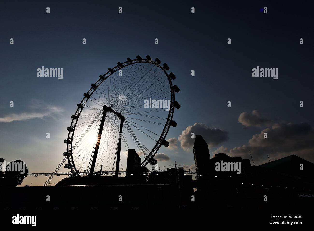 Circuit atmosphere singapore flyer hi-res stock photography and images ...