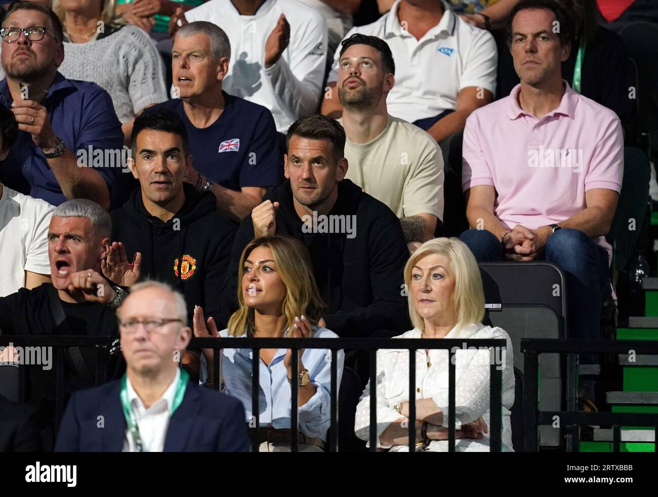 Manchester United goalkeeper Tom Heaton watching Andy Murray vs ...