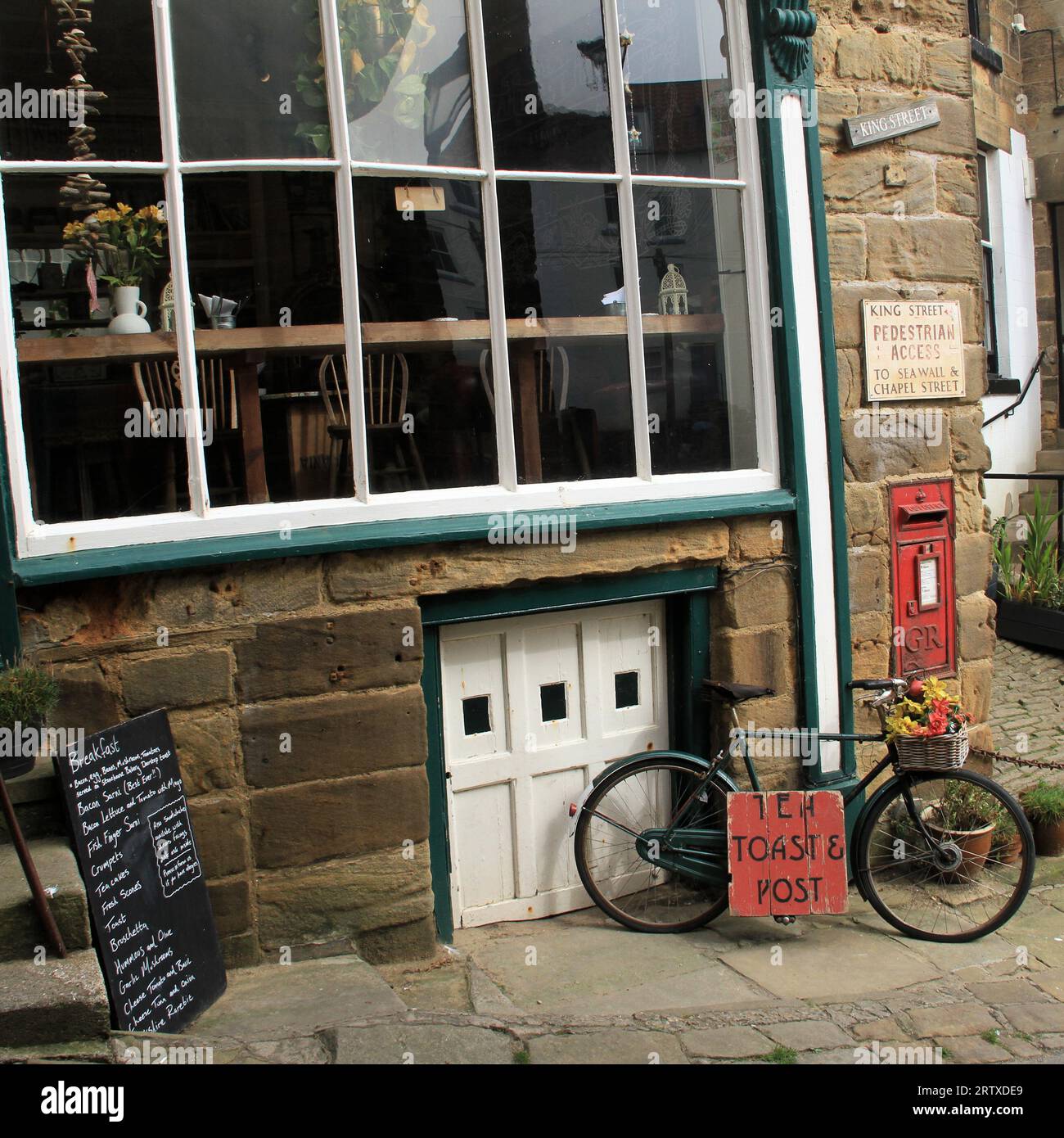 Tea Toast and Post, Robin Hoods Bay Stock Photo - Alamy