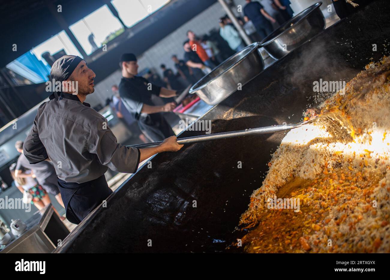 Tashkent, Uzbekistan. 14th Sep, 2023. A chef cooks pilaf at the ...
