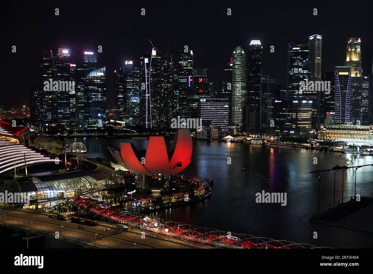 Singapore, Singapore. 15th Sep, 2023. Circuit atmosphere - City ...