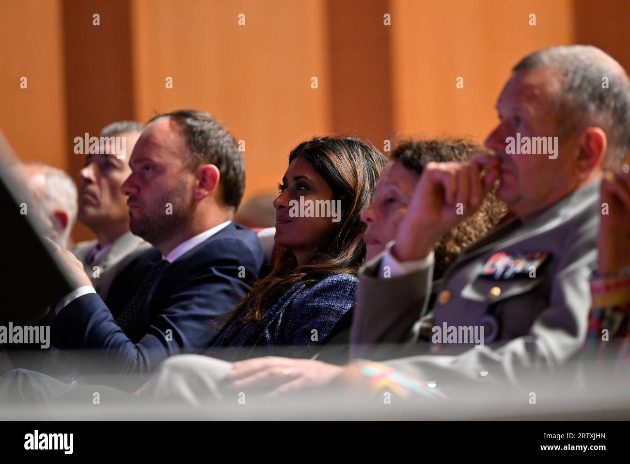 Paris, France. 13th Sep, 2023. Prisca Thevenot at the start of the ...