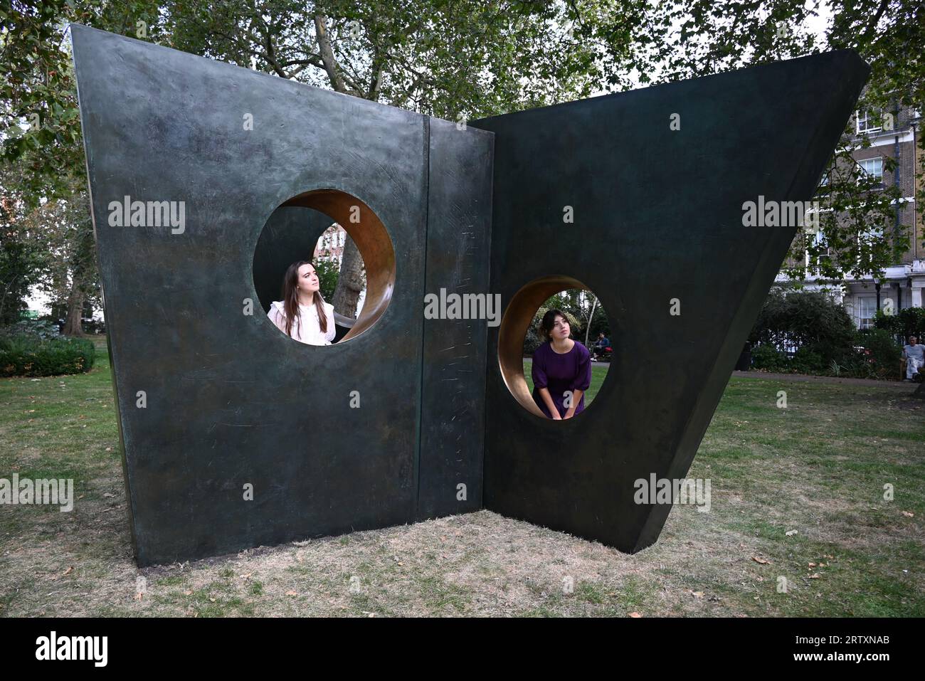 2 minute walk from christies hi-res stock photography and images - Alamy