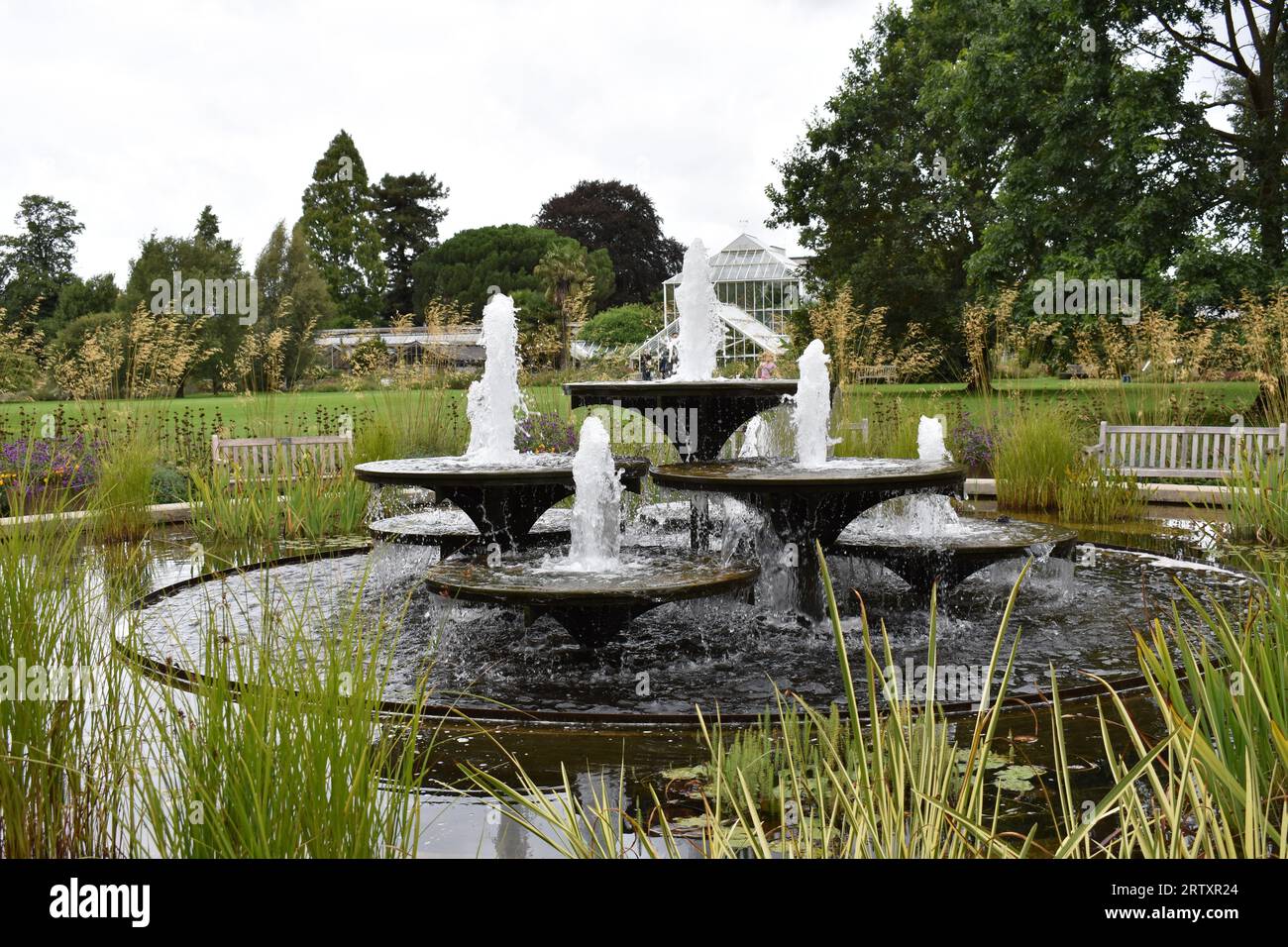 Tiered gardens hi-res stock photography and images - Alamy
