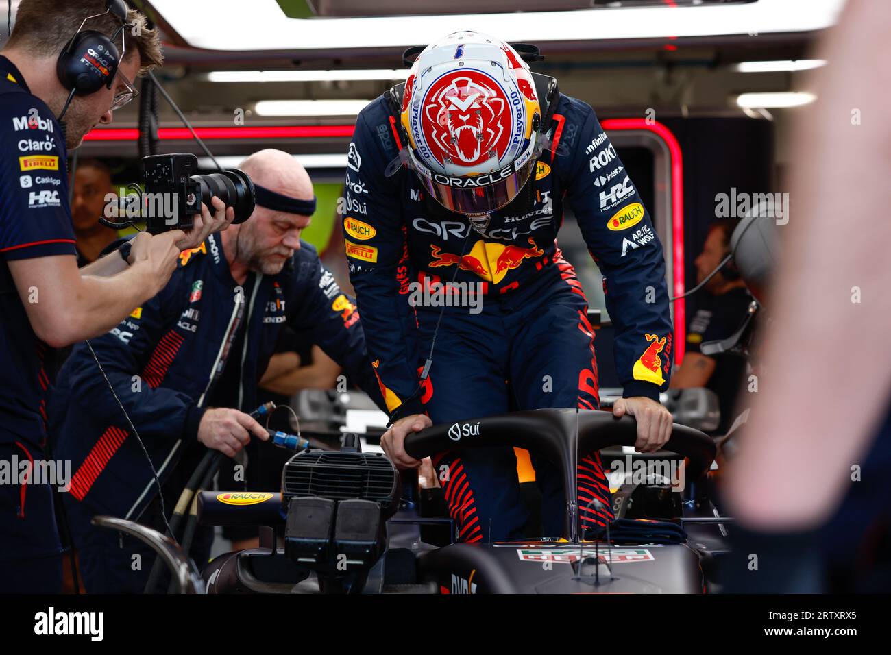 Singapore, Singapour. 15th Sep, 2023. VERSTAPPEN Max (ned), Red Bull Racing RB19, portrait ...