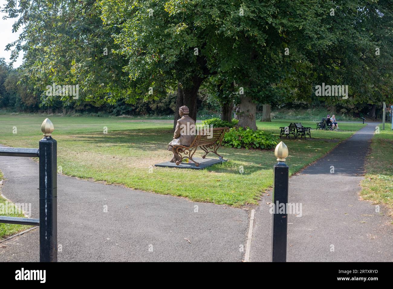 Agatha christie sculpture hi-res stock photography and images - Alamy Agatha christie sculpture hi-res stock photography and images - Alamy