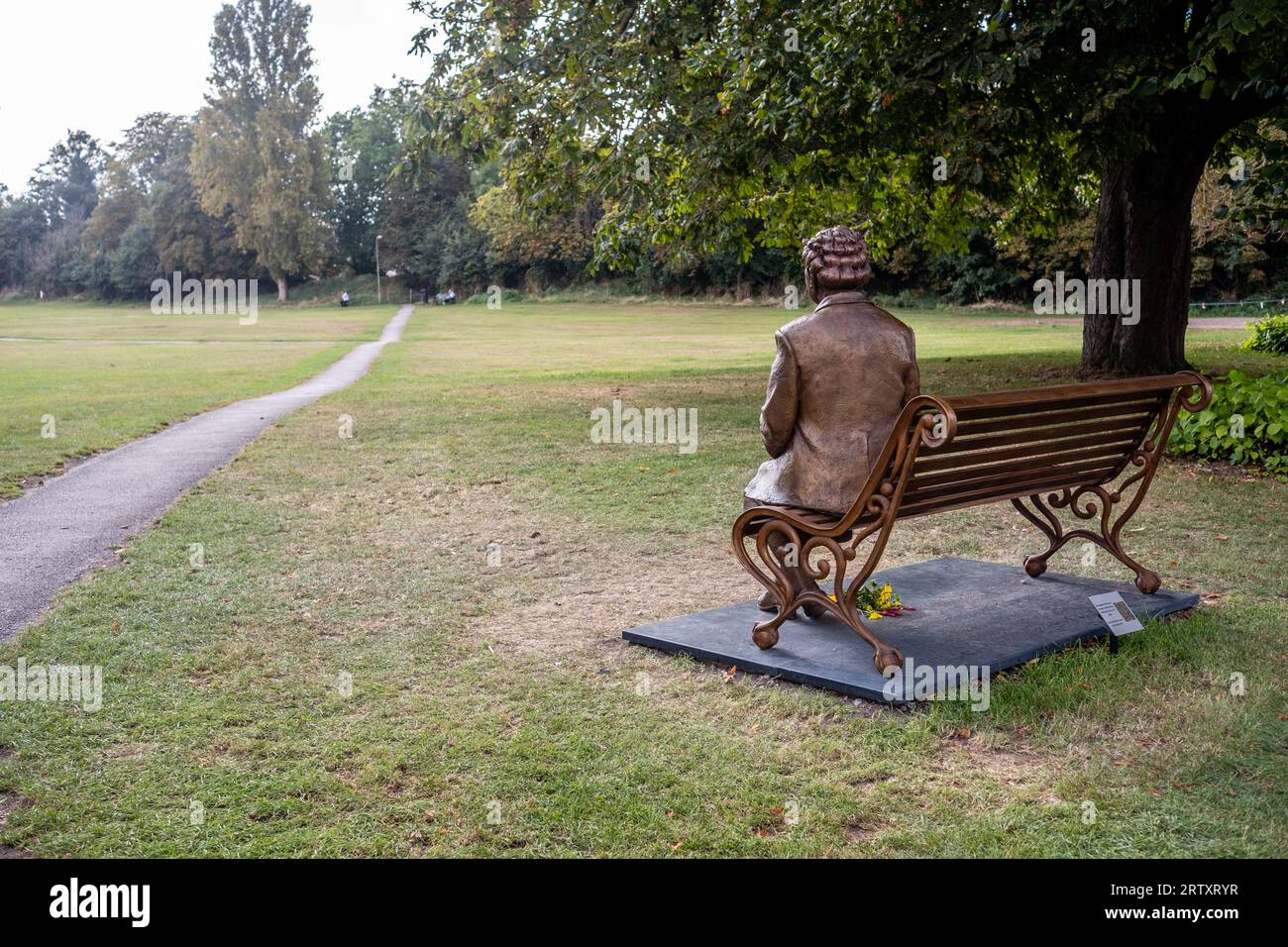 Agatha christie sculpture hi-res stock photography and images - Alamy Agatha christie sculpture hi-res stock photography and images - Alamy