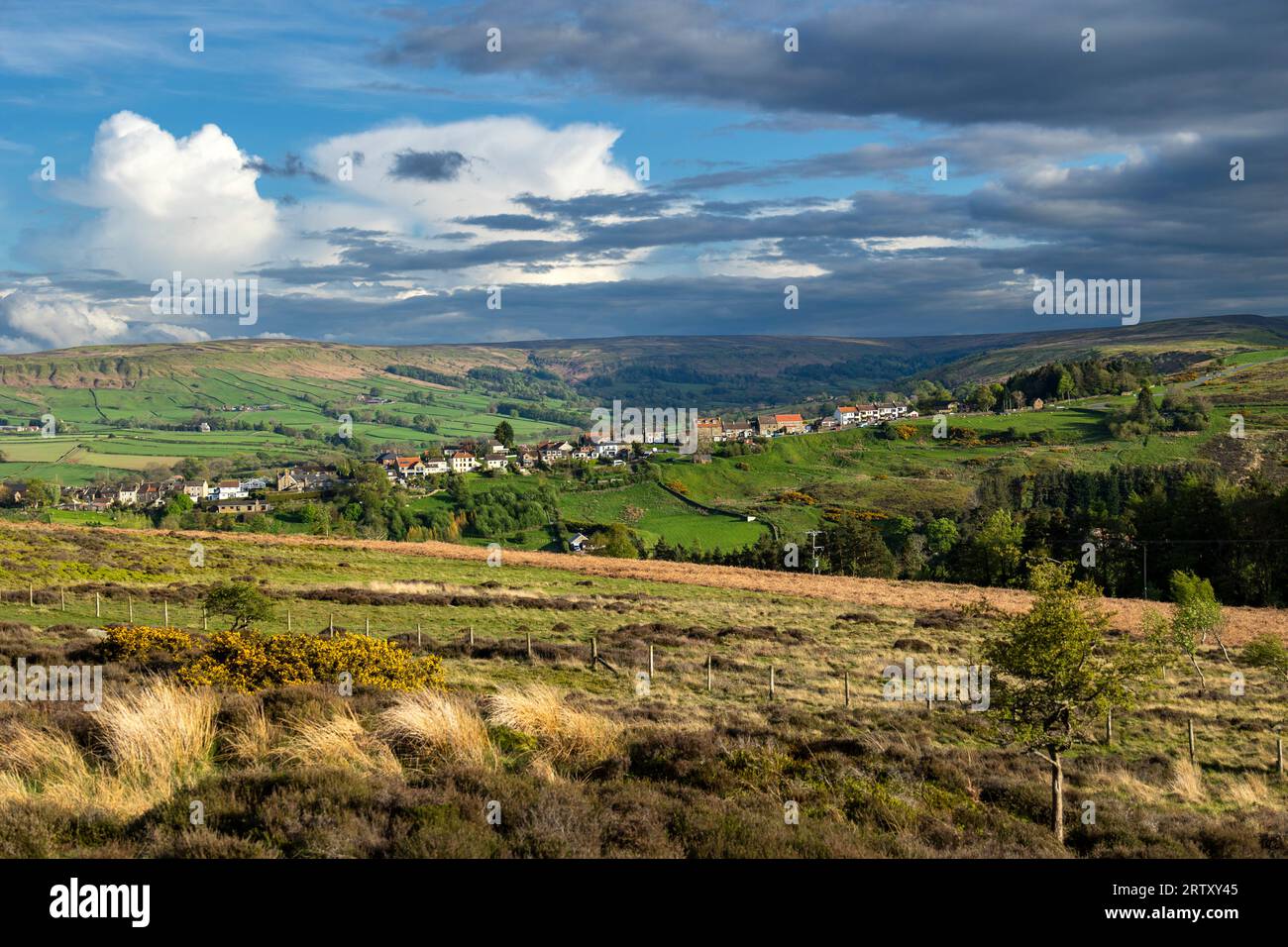Castleton village hi-res stock photography and images - Alamy