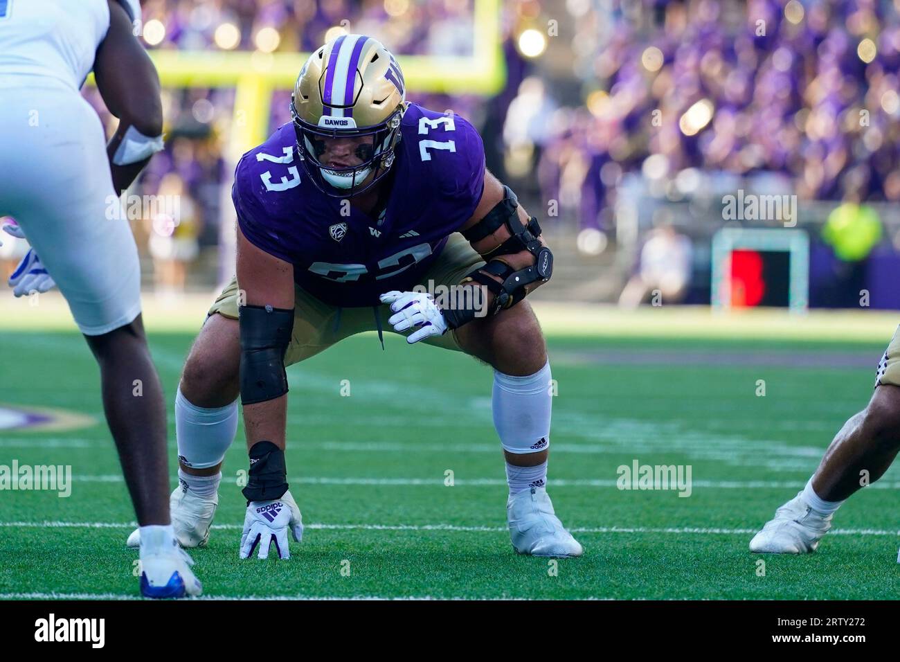 Washington offensive lineman Roger Rosengarten in action during an NCAA ...