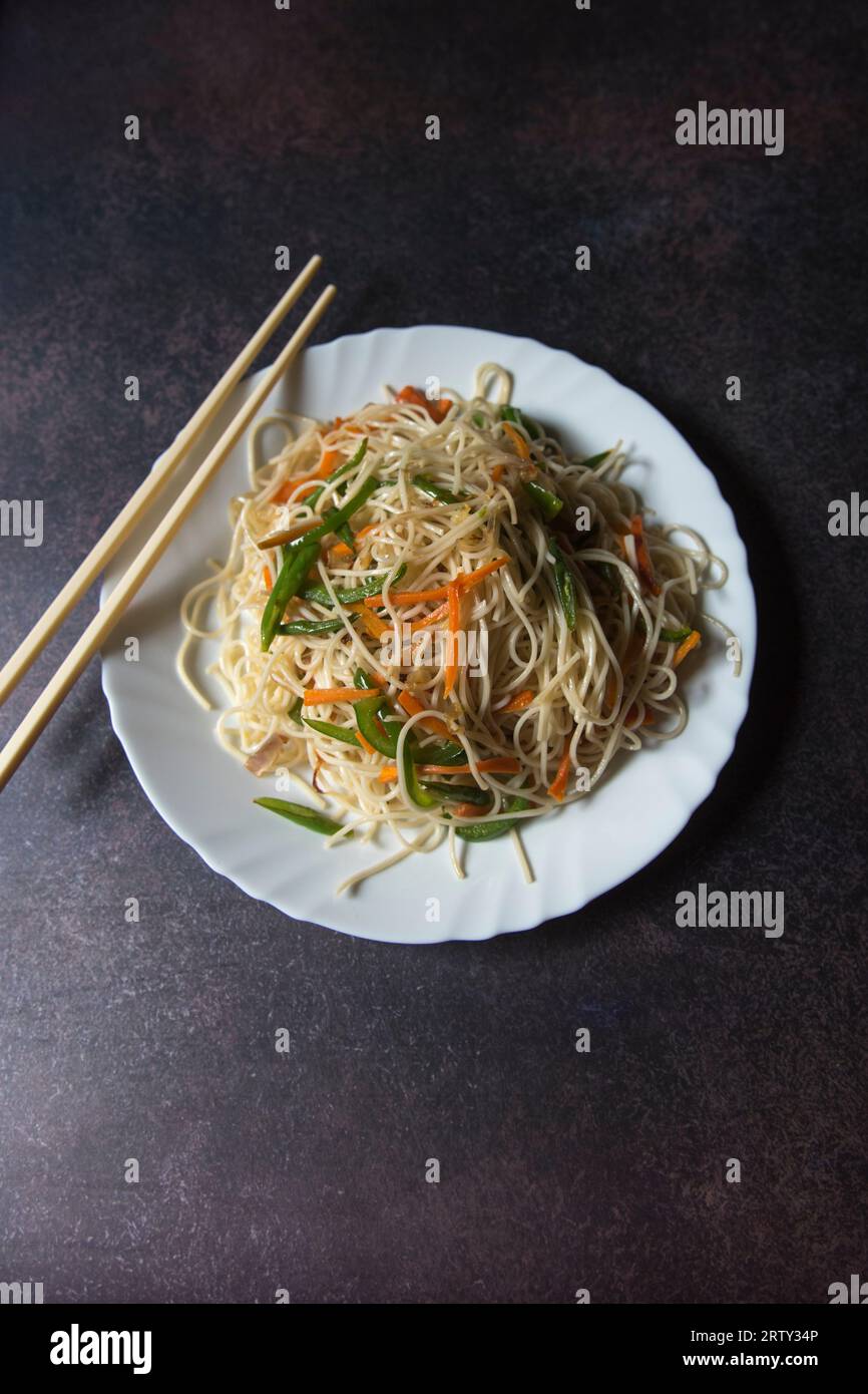 Chowmein hi-res stock photography and images - Alamy