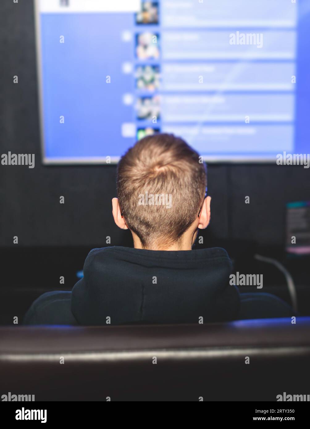 Process of playing video games, video game console with wireless ...