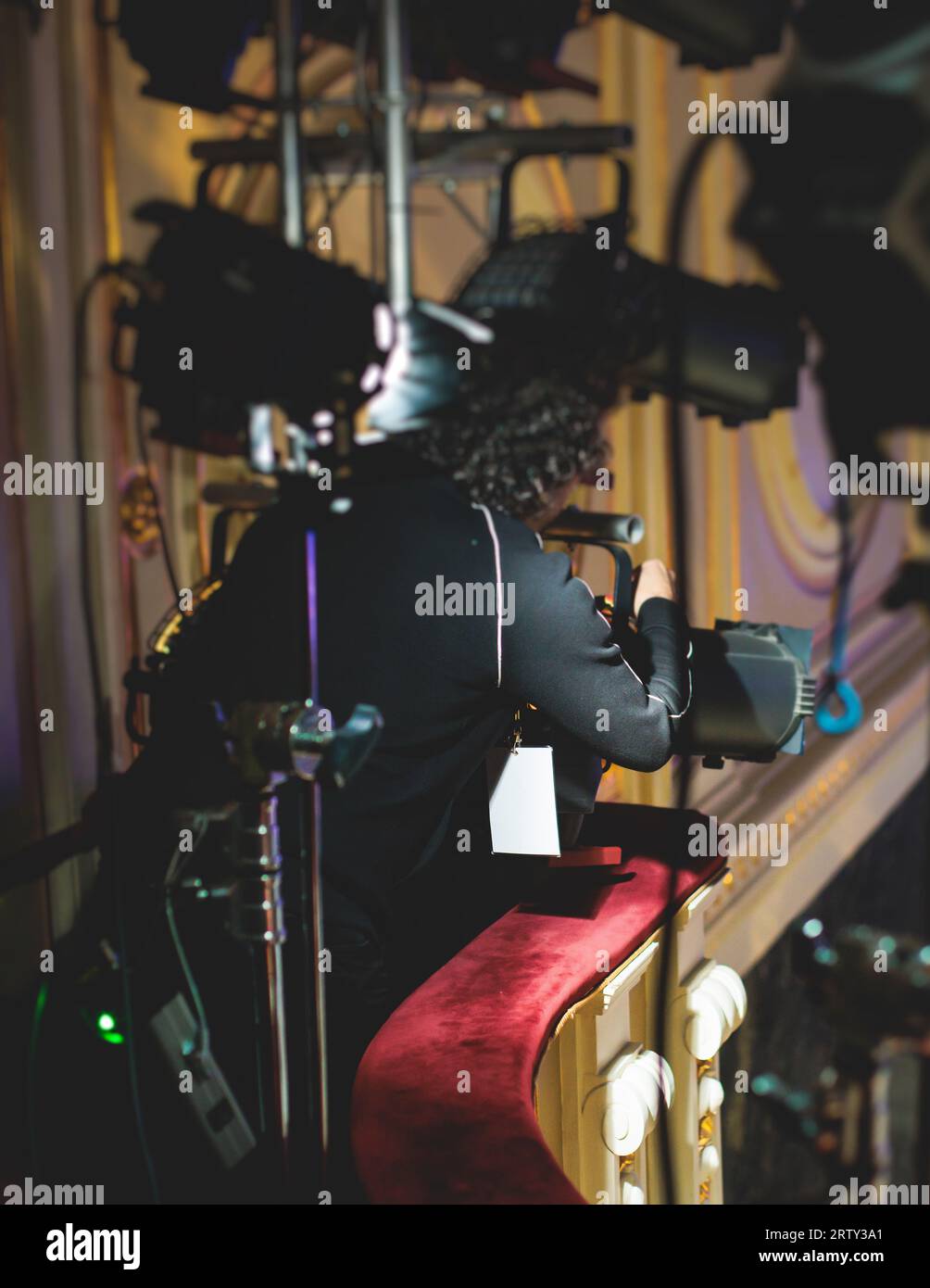 Stage set laser light spotlight hi-res stock photography and images - Alamy