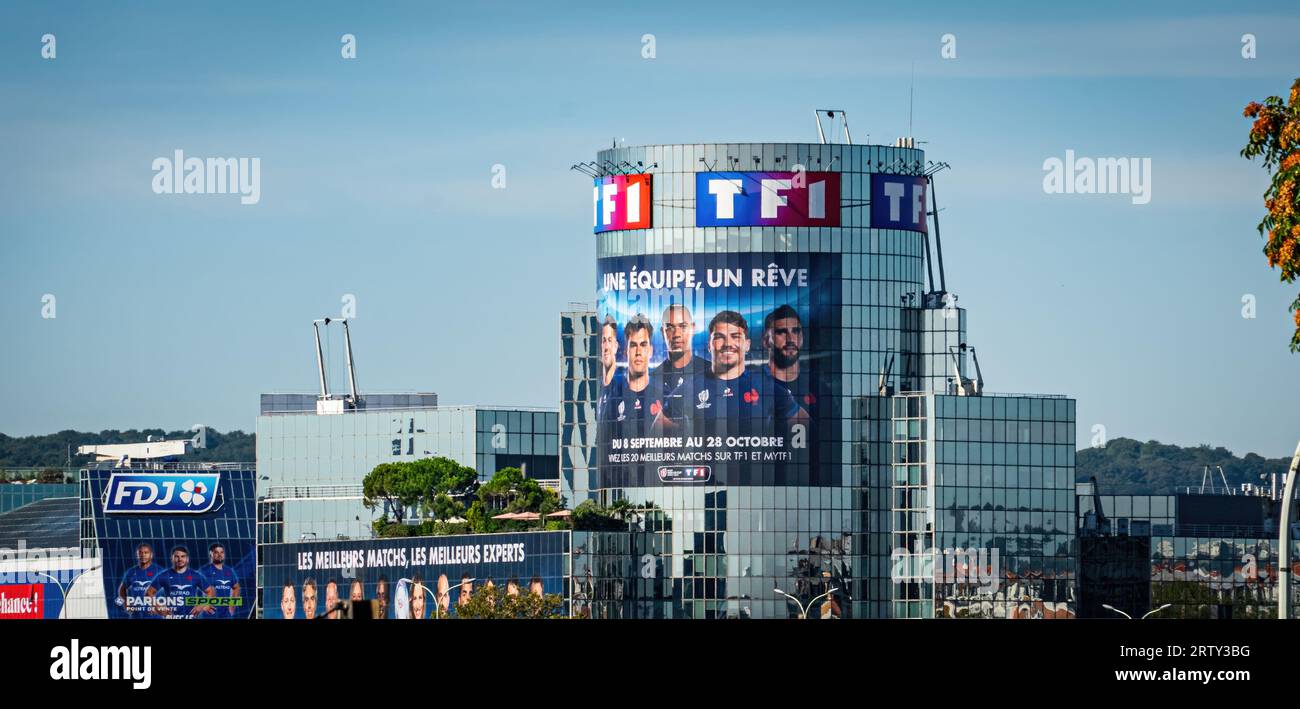 Tf1 building paris hi-res stock photography and images - Alamy
