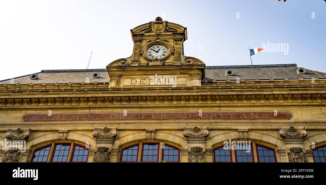 Austerlitz Railway station in Paris - CITY OF PARIS, FRANCE - SEPTEMBER ...