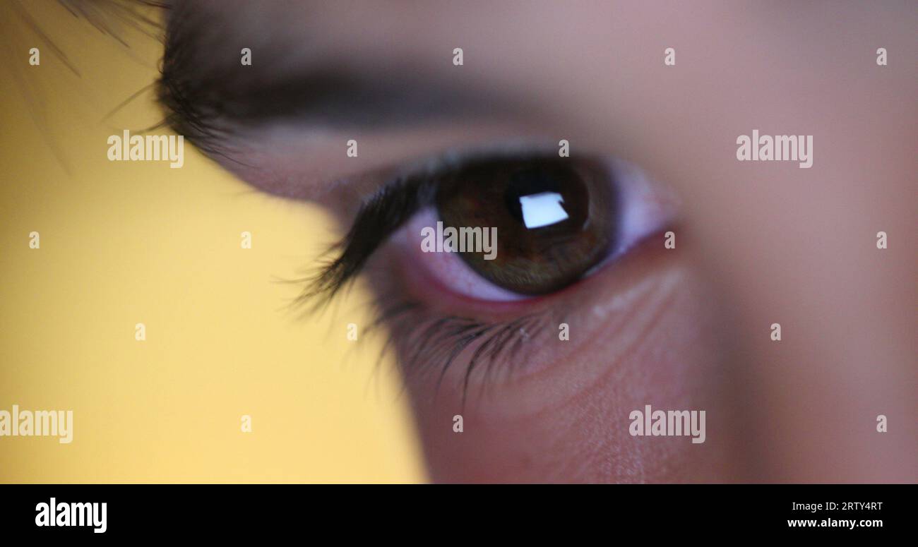 Child tablet night eyes hi-res stock photography and images - Alamy